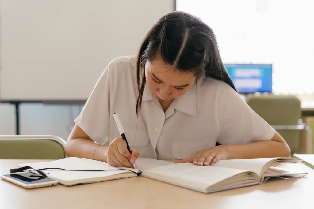 4 Types Of Academic Writing Every Student Needs To Know, Her Forward ...